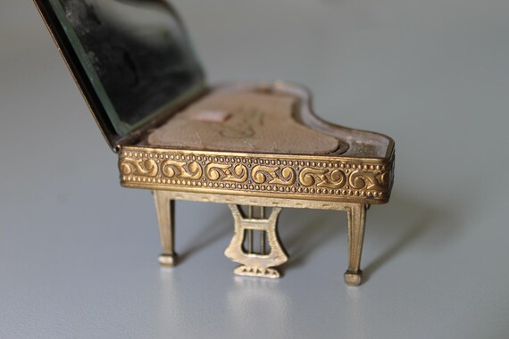 Rare vintage Pygmalion grand piano musical compact, 1… - Gem