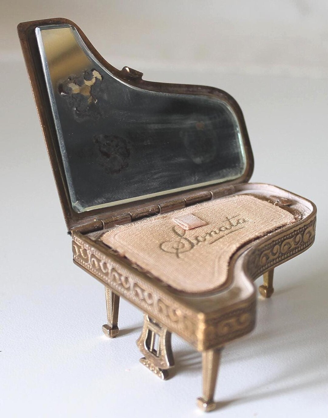 Rare Vintage Pygmalion Grand Piano Musical Compact, 1940s Piano Compact ...