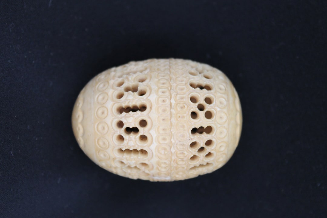 Victorian Bovine Bone Thimble Holder, Egg Shaped Carved Bone Thimble ...
