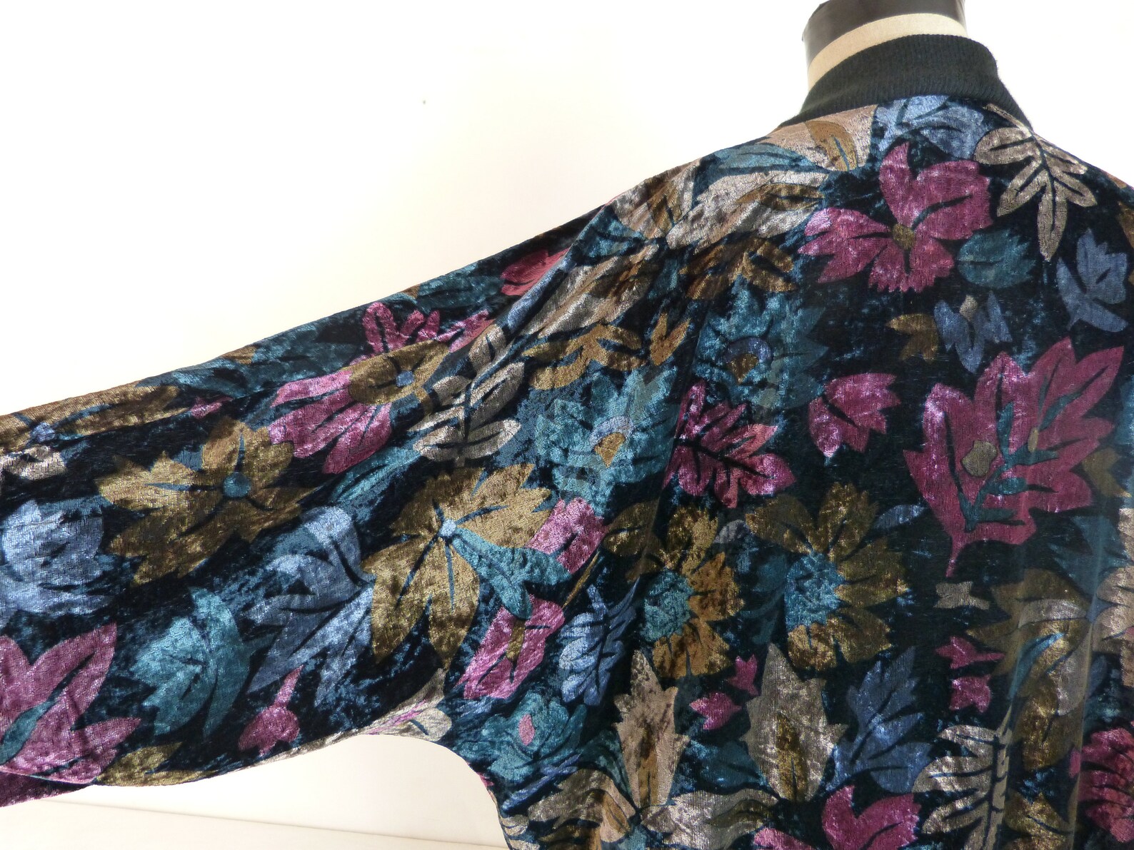 100% FEMME Velvet Batwing Jacket Flowers & Leaves Pattern - Etsy