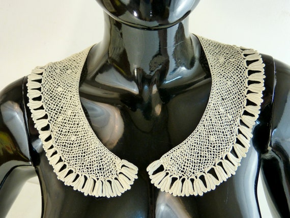 Stylised Art Deco Tulip Flower & Net Crochet Lace Collar - Etsy
