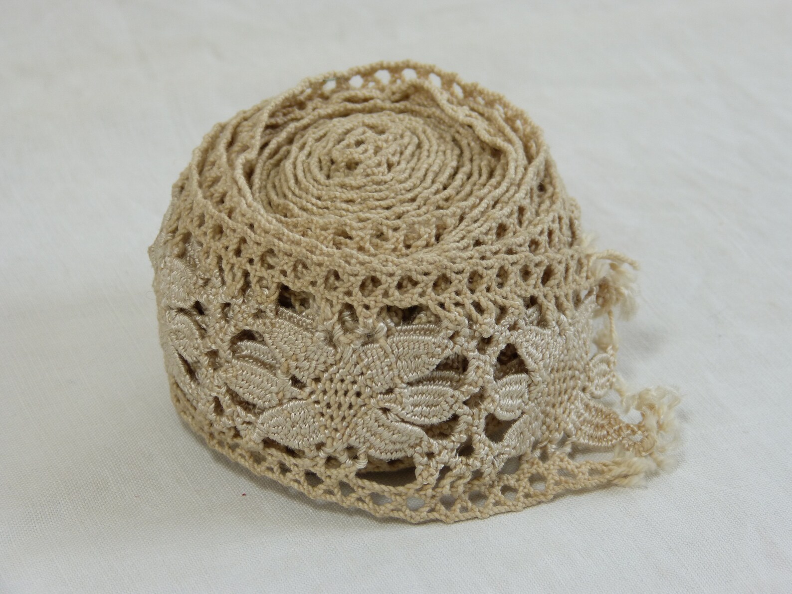 Wide Beige Floral Crochet Lace Ribbon NOS Shelf Edging Art - Etsy