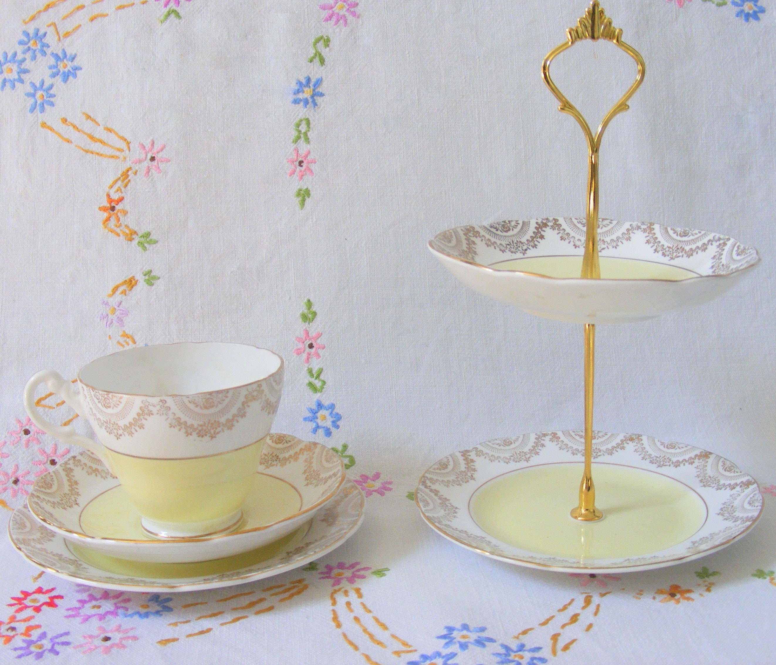 1950s Lemon and Gold Tea Gift Set for One or Two english Afternoon Tea ...