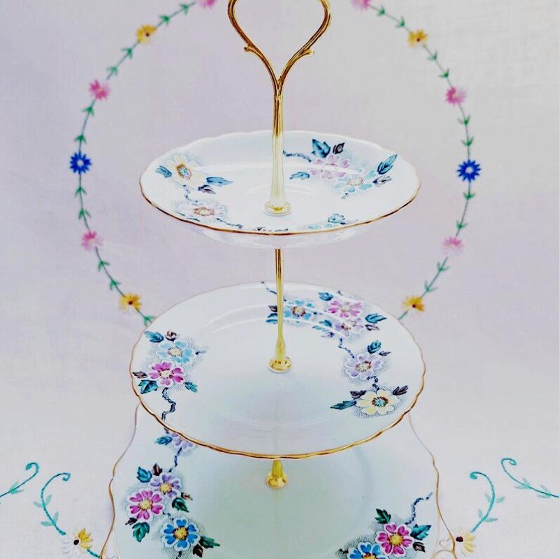 China Cake Stand - Etsy
