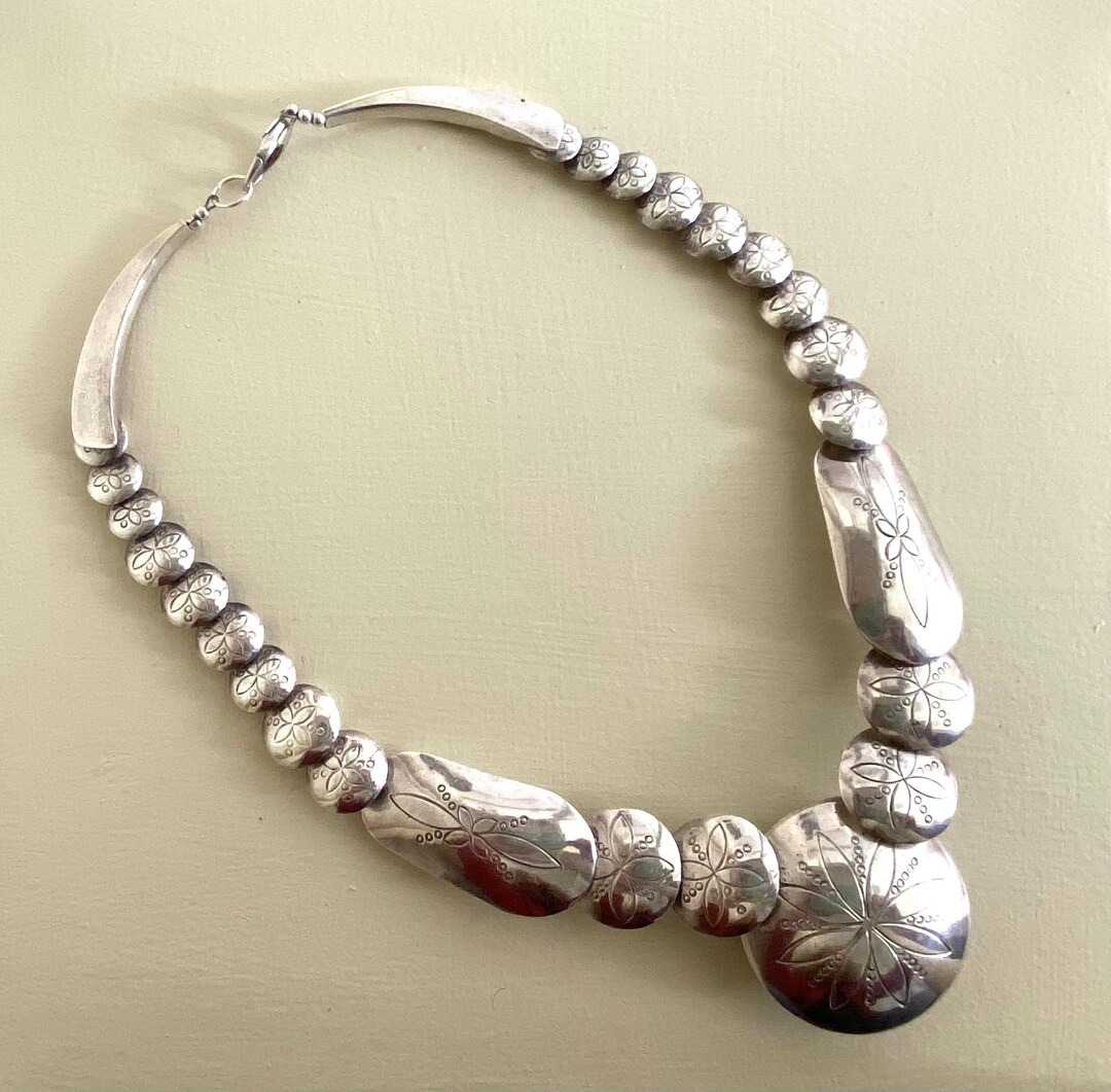 Vintage Navajo Pillow Bead Necklace, Mark Jimenez, Reversible Onyx and ...