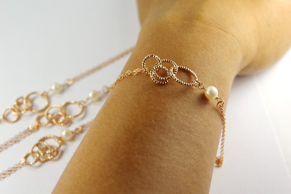4 Sisters Bracelet Jewelry.4 Circle Infinity Bracelet4 - Etsy