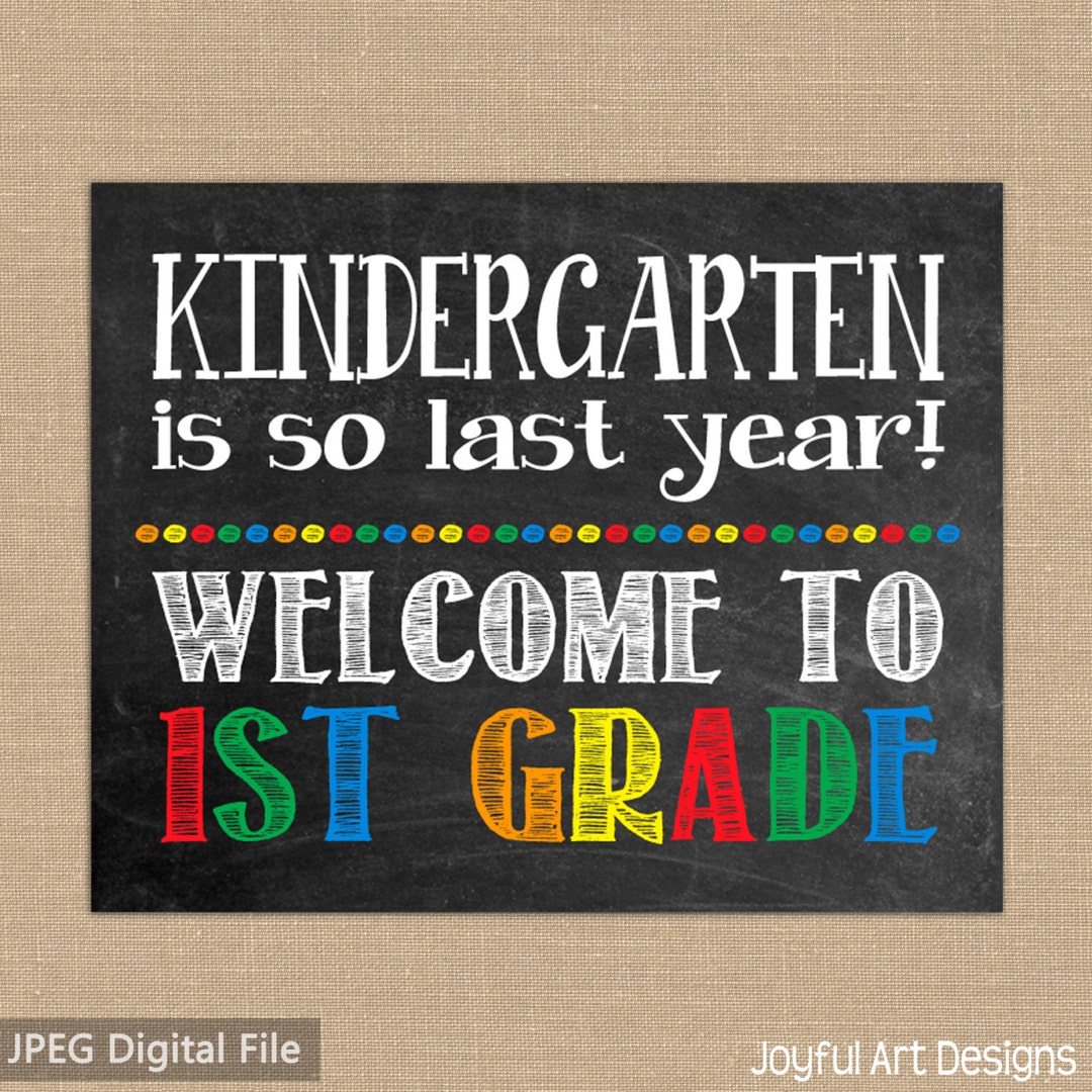 First Day of School Chalkboard PRINTABLE Sign. Welcome to Kindergarten ...