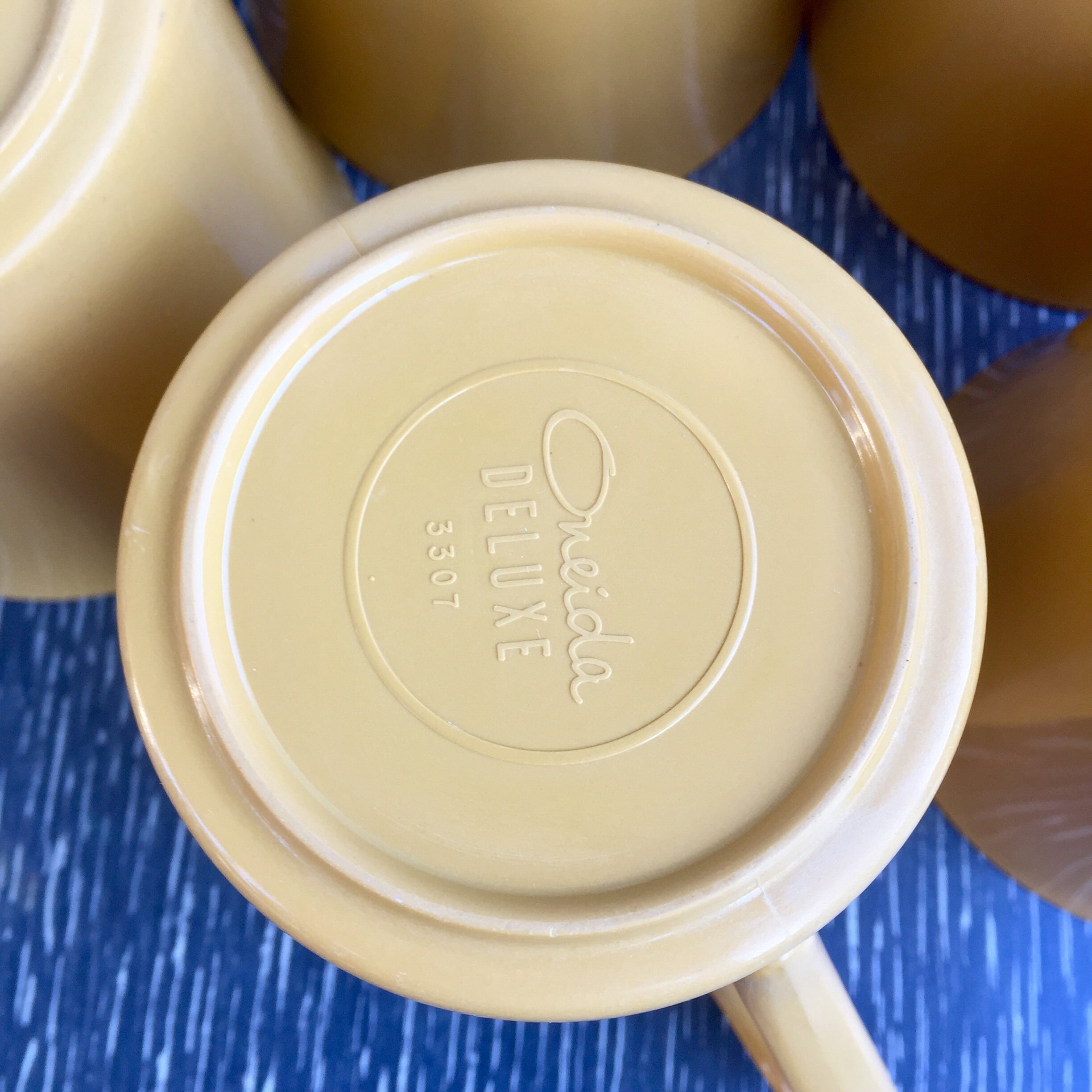 Oneida Deluxe Melamine Cups and Saucers - Etsy