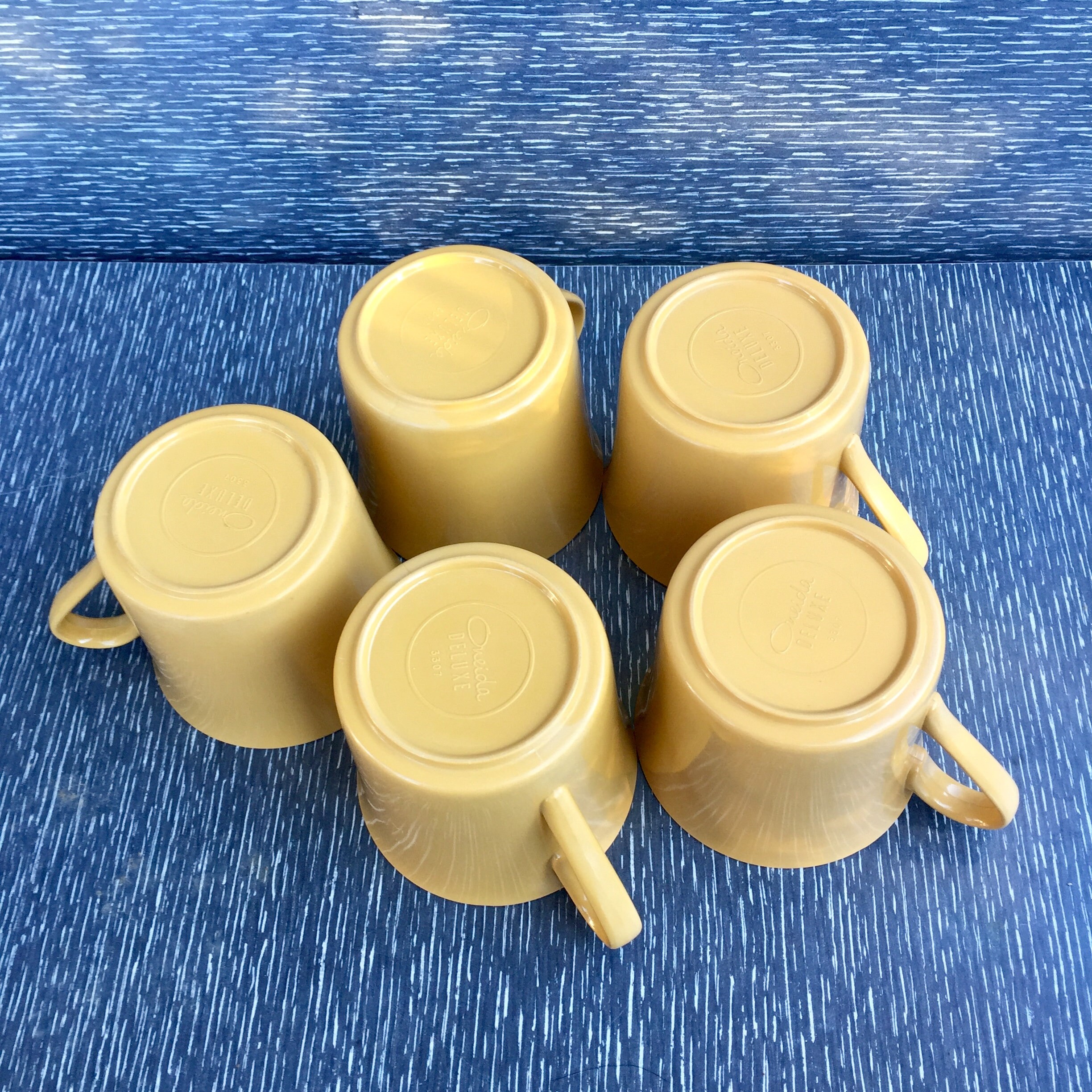 Oneida Deluxe Melamine Cups and Saucers - Etsy