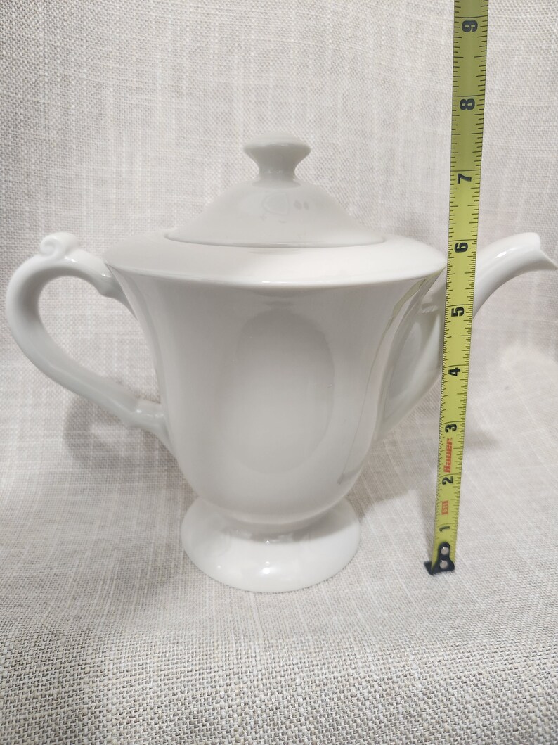 White Minimalist Tea or Coffee Pot - Etsy