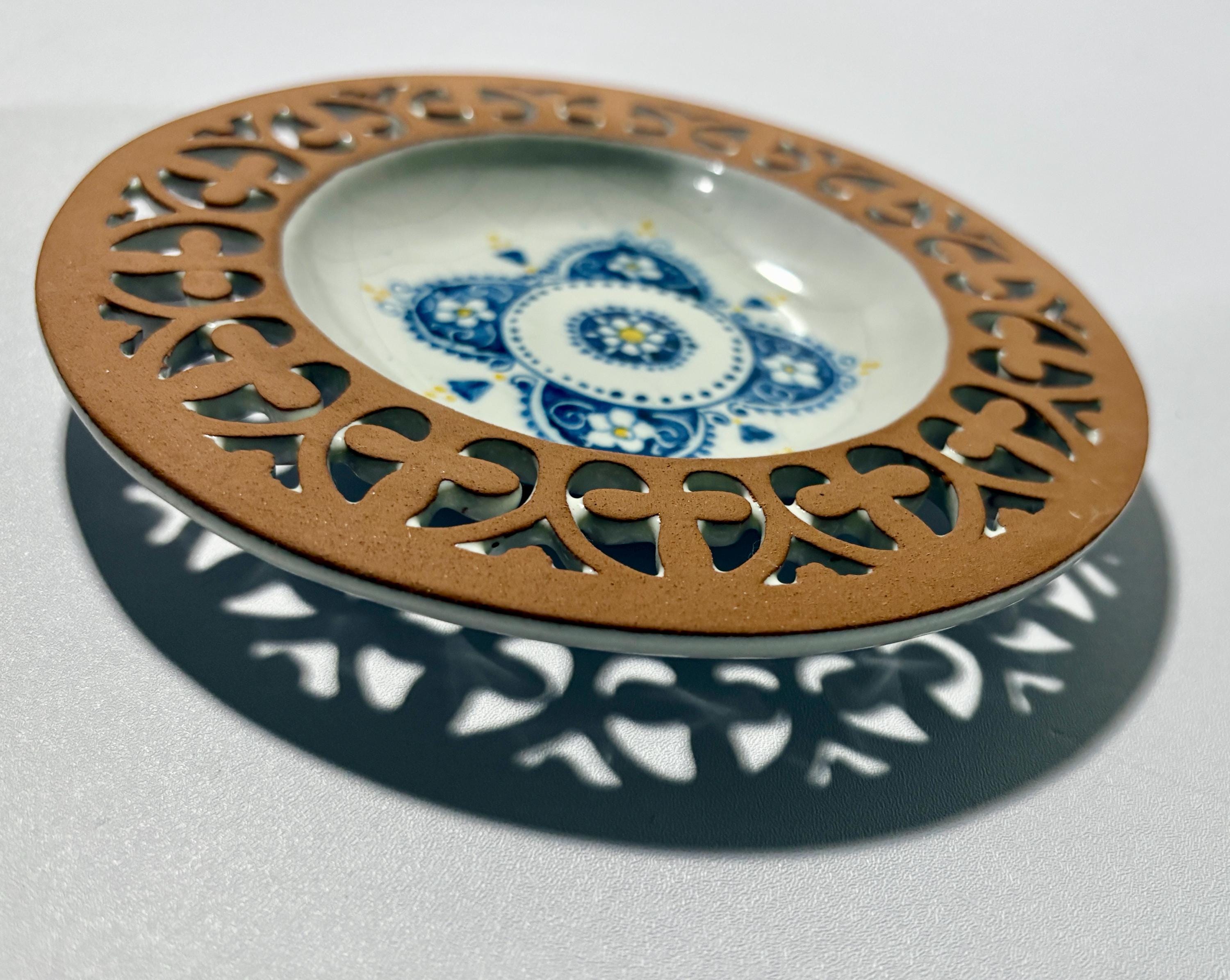 Val DEMONE Ceramic Lattice Recessed Pottery - Hand Painted Plate ...
