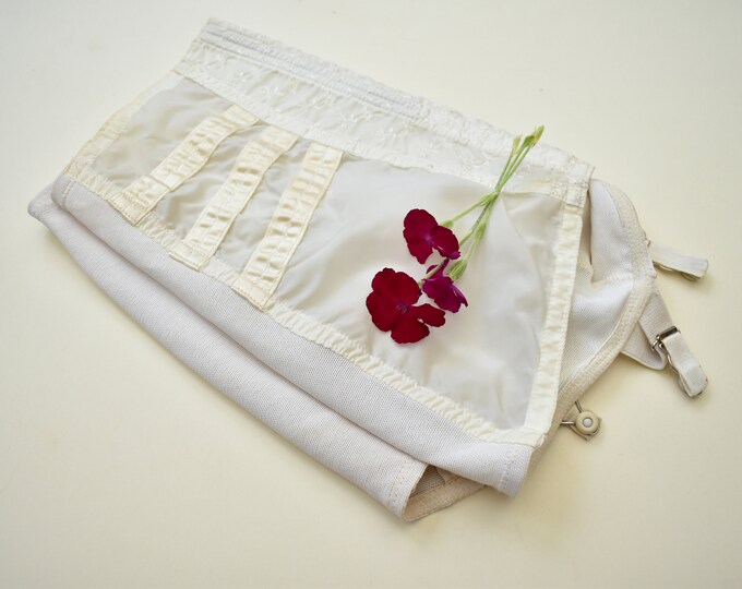 Vintage Girdle Short Medium Control New Suspenders Garters Hookside ...