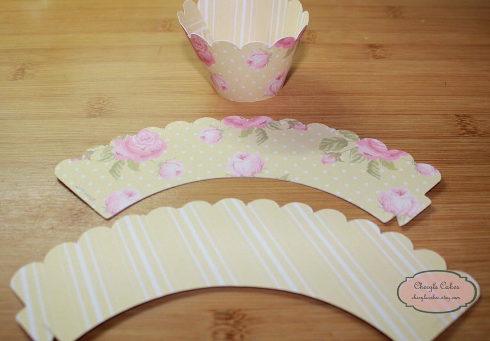 12 Vintage Style Cupcake Wrappers Various Colours - Etsy