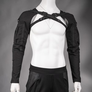 Futuristic Modular Sleeve System – Softshell Arm Harness With Fidlock ...