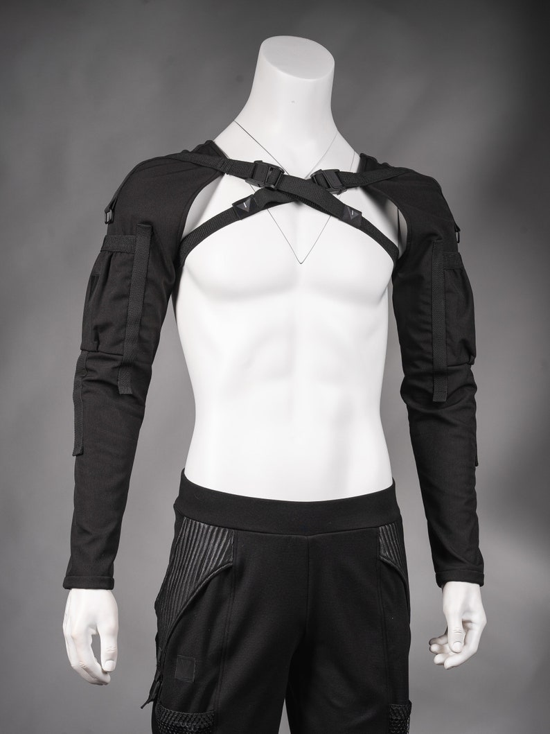 Futuristic Modular Sleeve System – Softshell Arm Harness With Fidlock ...