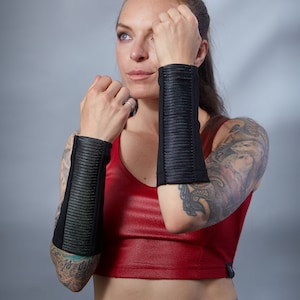 Inquisitor Arm Bracers, Unisex Cosplay Accessories - BR-IN - Etsy