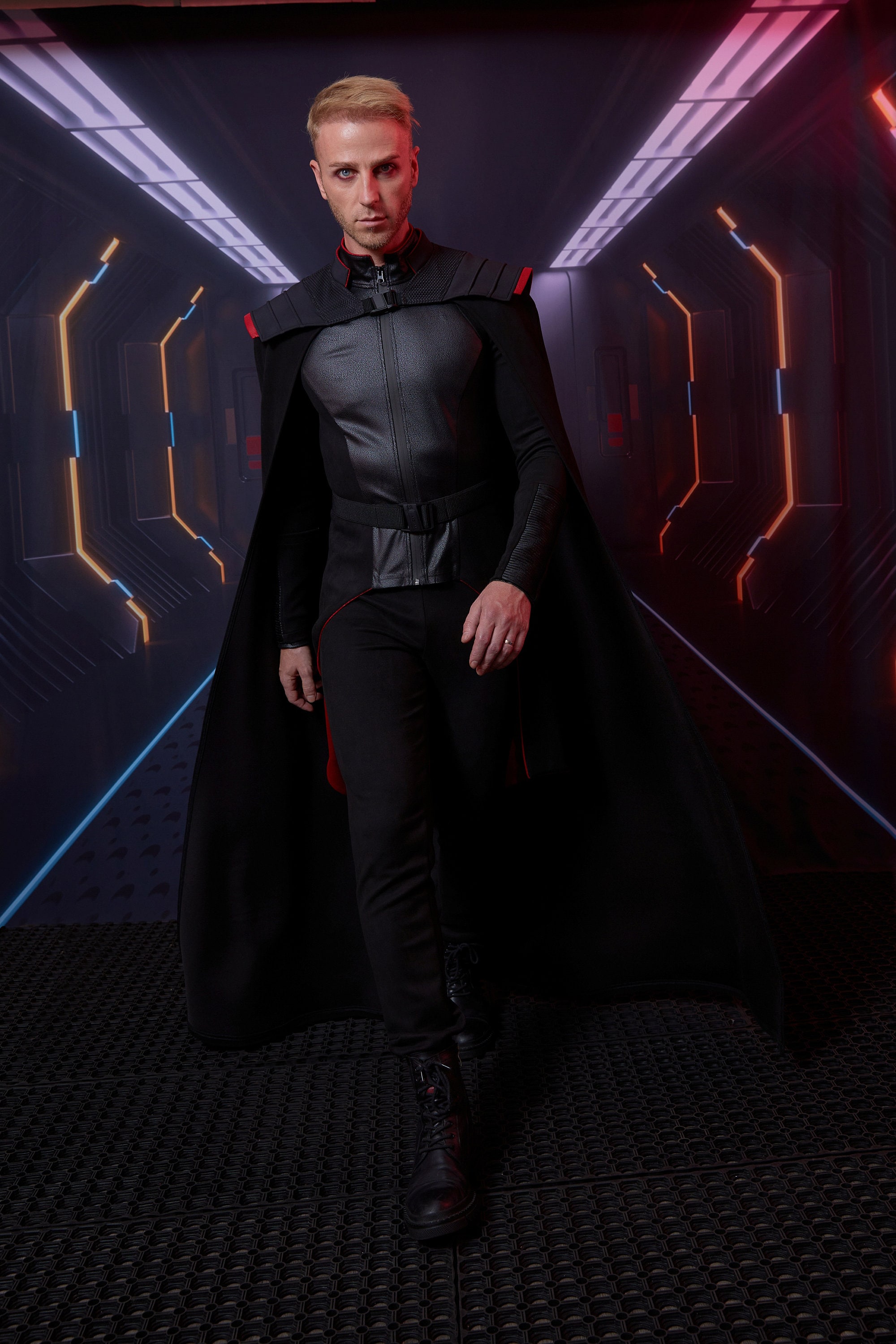 Sith Inquisitor Cosplay