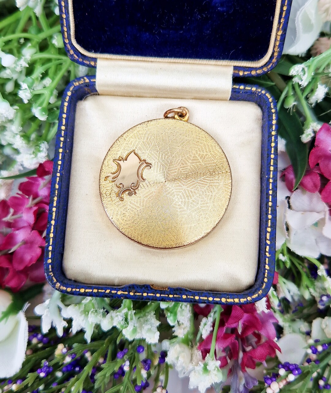 Antique Edwardian Gold Tone Large Round Shield Memory Locket Pendant ...