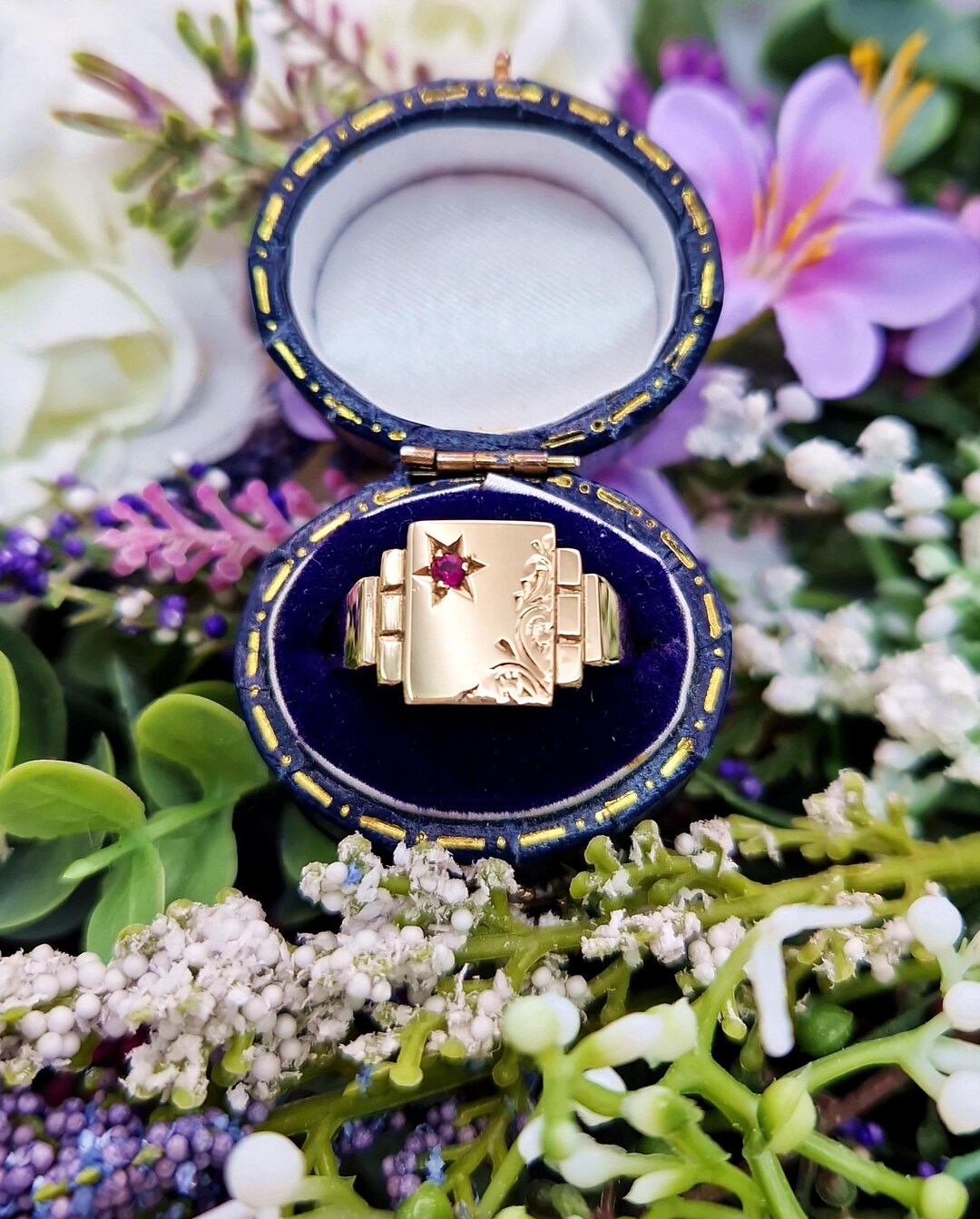 Vintage 1975 9ct Yellow Gold Ornate Engraved Ruby Signet Ring / Size Q ...