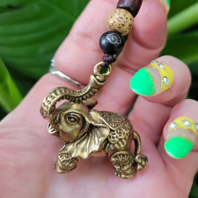 Chain Figurine - Etsy