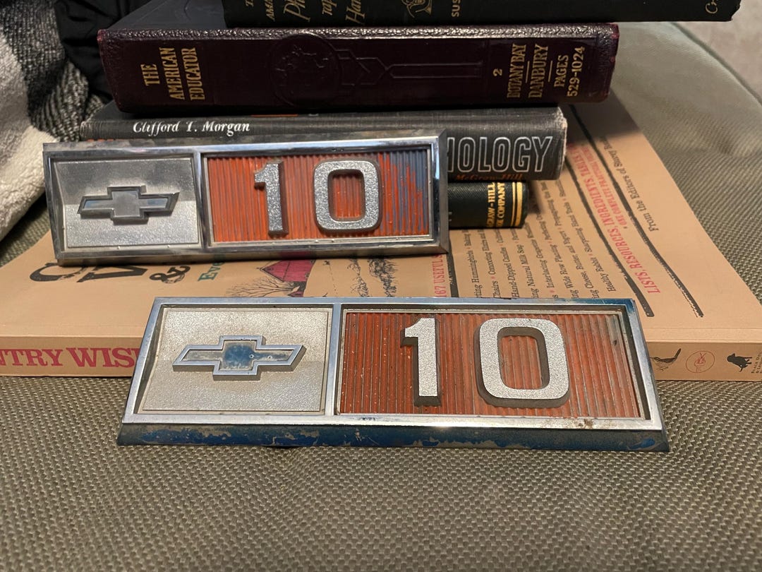 1965 Chevy Chevrolet C10 Fender Badges - Etsy