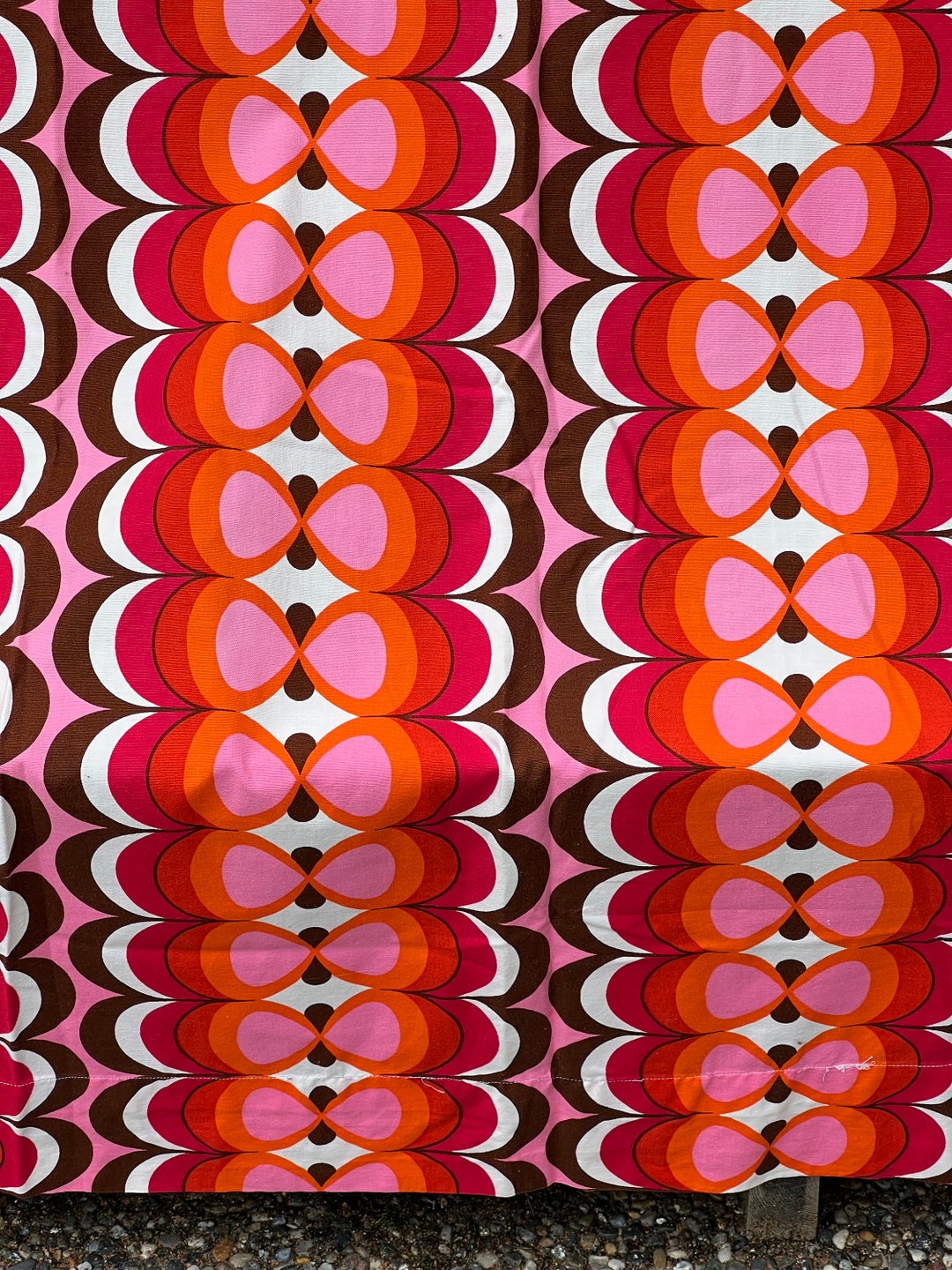 Timeless 70s Pop Art Fabric: Elevate Your Space With Dekoplus Retro ...