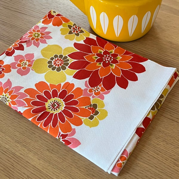 Square Table Topper - Etsy