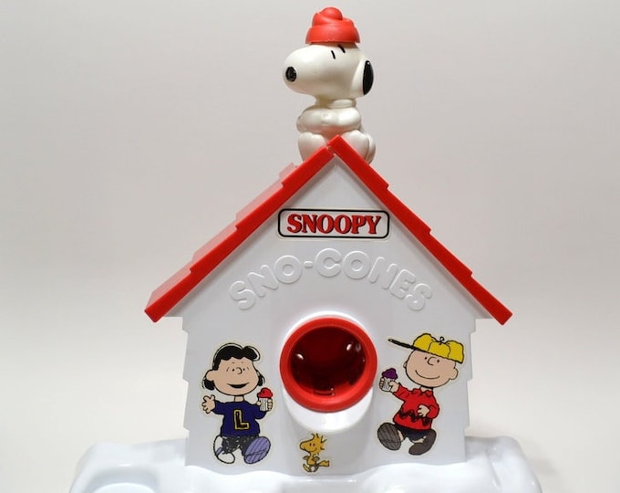 Vintage Snoopy Sno Cone Machine Peanuts Gang Shaved Ice Maker Kids Toy ...