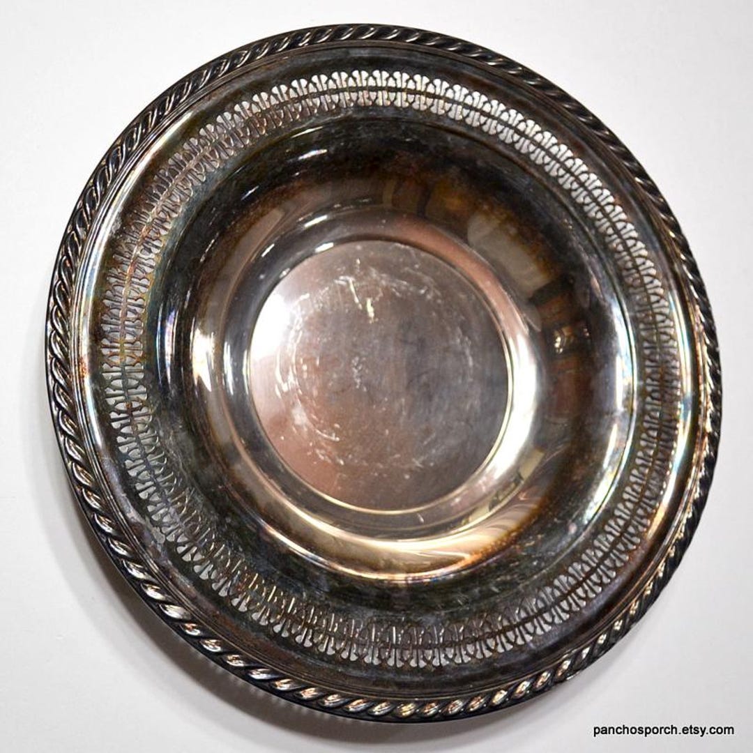 Vintage Wm Rogers Silverplate Bowl: Pierced Border Centerpiece - Etsy
