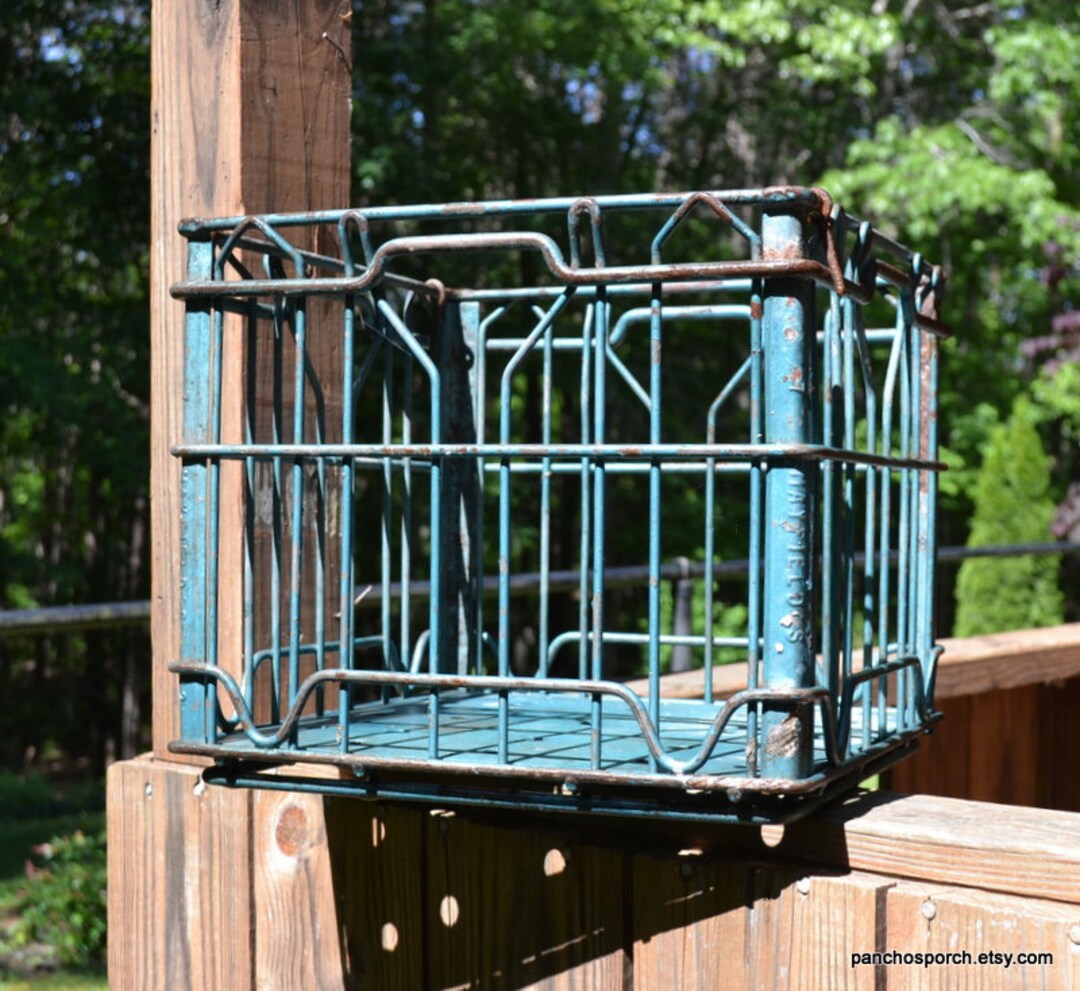 Vintage MAYFIELD Metal Milk Crate Dairy Wire Crate Storage Box Chippy ...