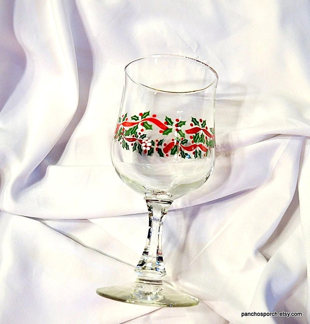 Vintage Holly Berry Wine Glass: Gold Rim Christmas Stemware - Etsy