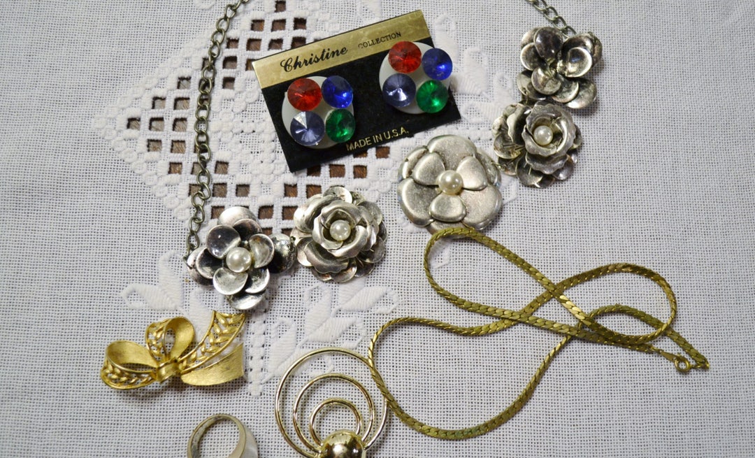 Jewelry Lot for Craft Projects Floral Bead Rhinestone Craft Jewelry ...