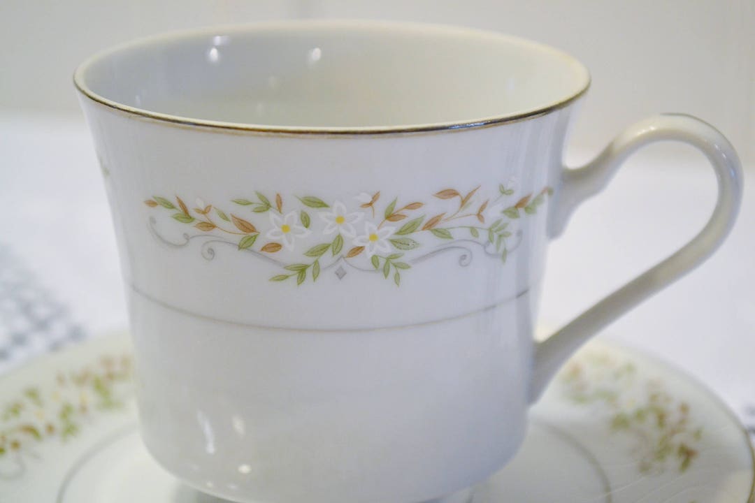 Vintage International Silver Springtime Cup and Saucer Set of 4 Floral ...