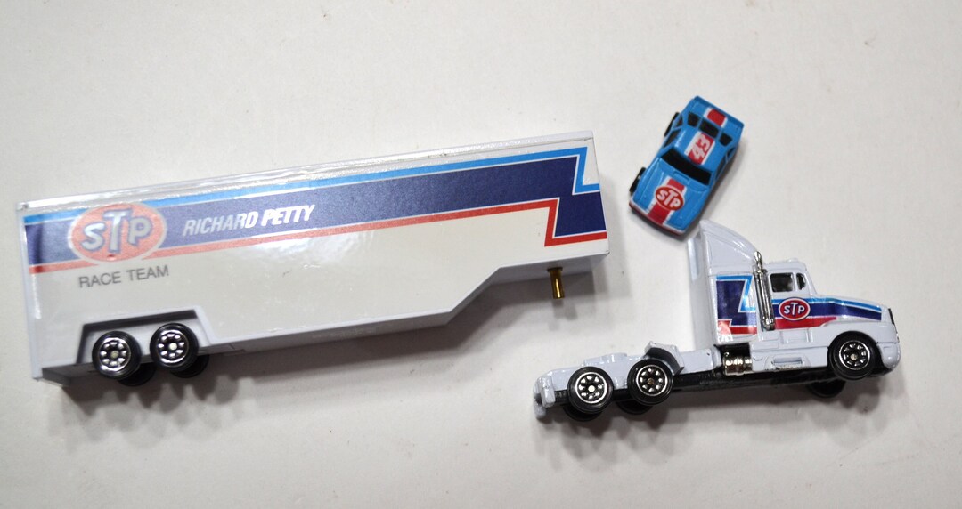 Vintage RICHARD PETTY Diecast Transporter 1/64 Scale 1990s Racing ...