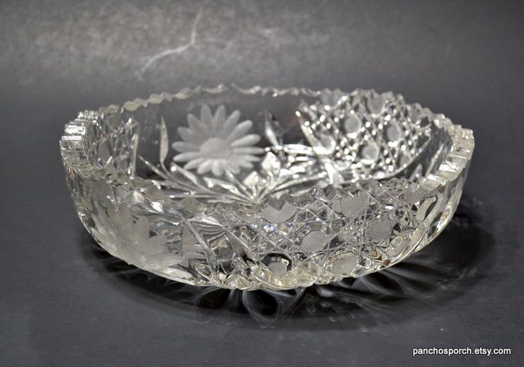 Vintage Mckee Innovation Round Bowl EAPG Etched Clear Glass Daisy Floral Pattern 8 Inch Candy ...