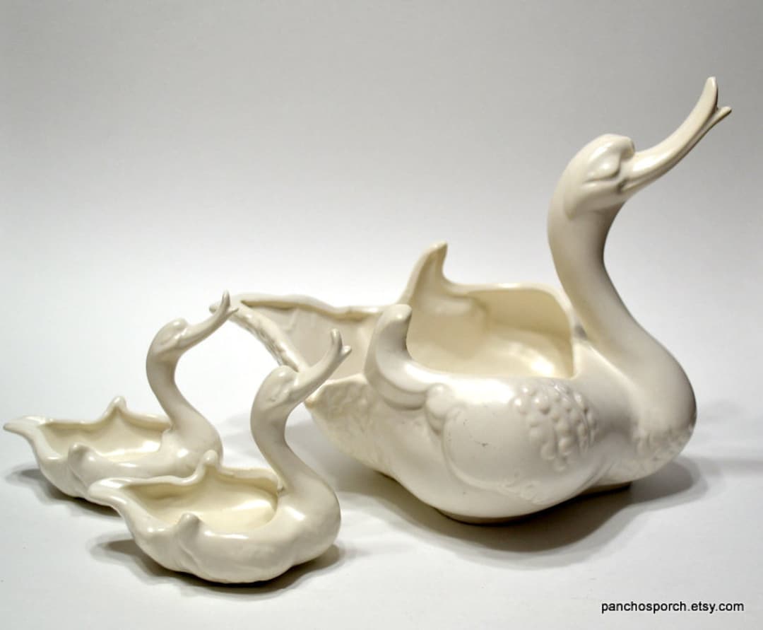 Vintage Hull Swan Planter Set of 3 Creamy White Mommy Babies Cygnet ...