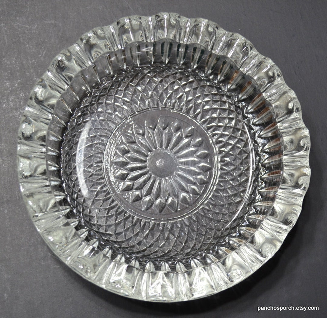 Vintage Clear Glass Ashtray Pressed Glass Round Trinket Dish Bowl ...