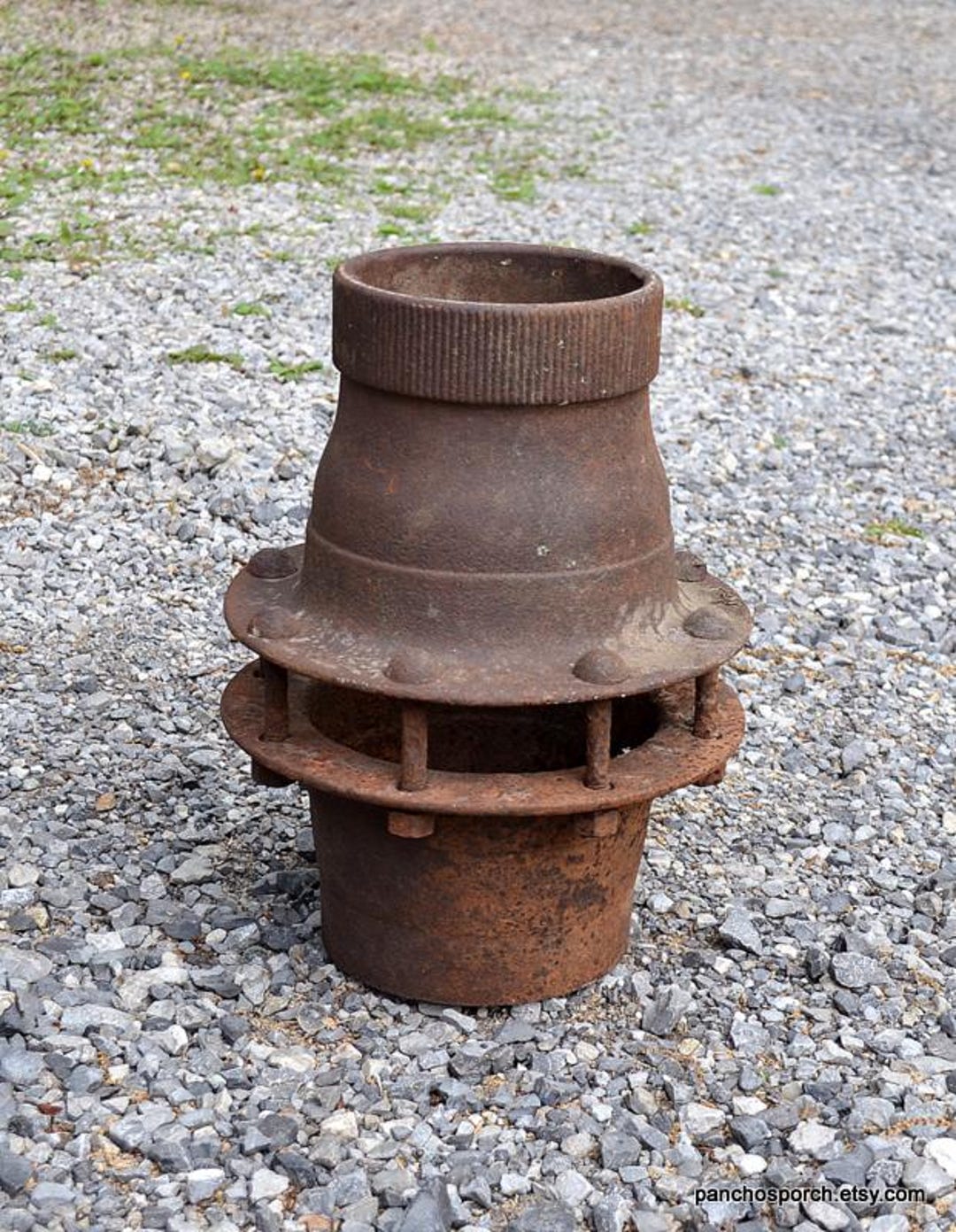 Vintage Rusty Cast Iron Wagon Wheel Hub: Steampunk Garden Art - Etsy