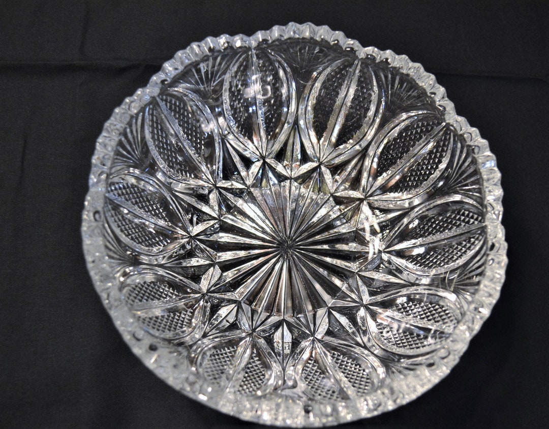 Vintage Clear Glass Bowl Sawtooth Rim Diamond Ovals Star Center Heavy ...