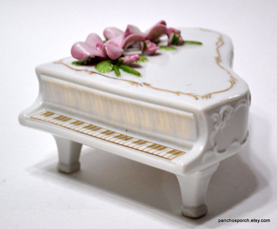 Vintage LEFTON Piano Music Box Porcelain Piano Pink Flowers White Baby ...