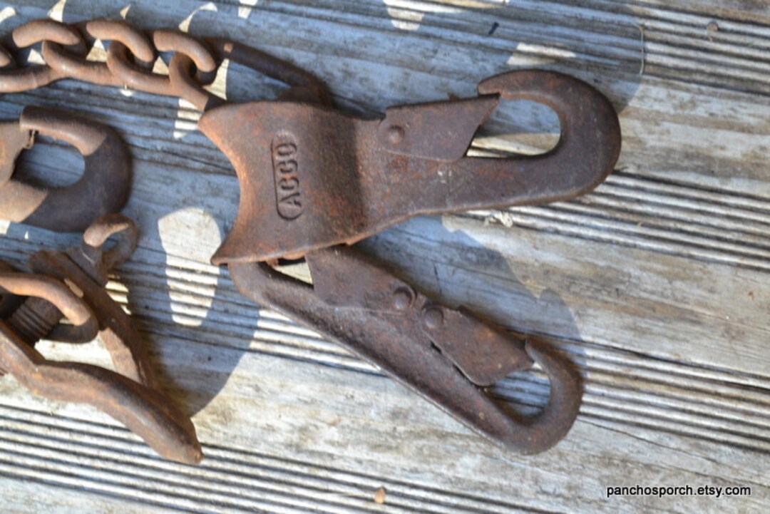 Vintage RUSTY METAL Hook Clip Chain Heavy Duty Industrial Hardware Acco ...