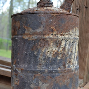 Vintage Metal Gas Can: Rusty Rustic Farmhouse Decor - Etsy