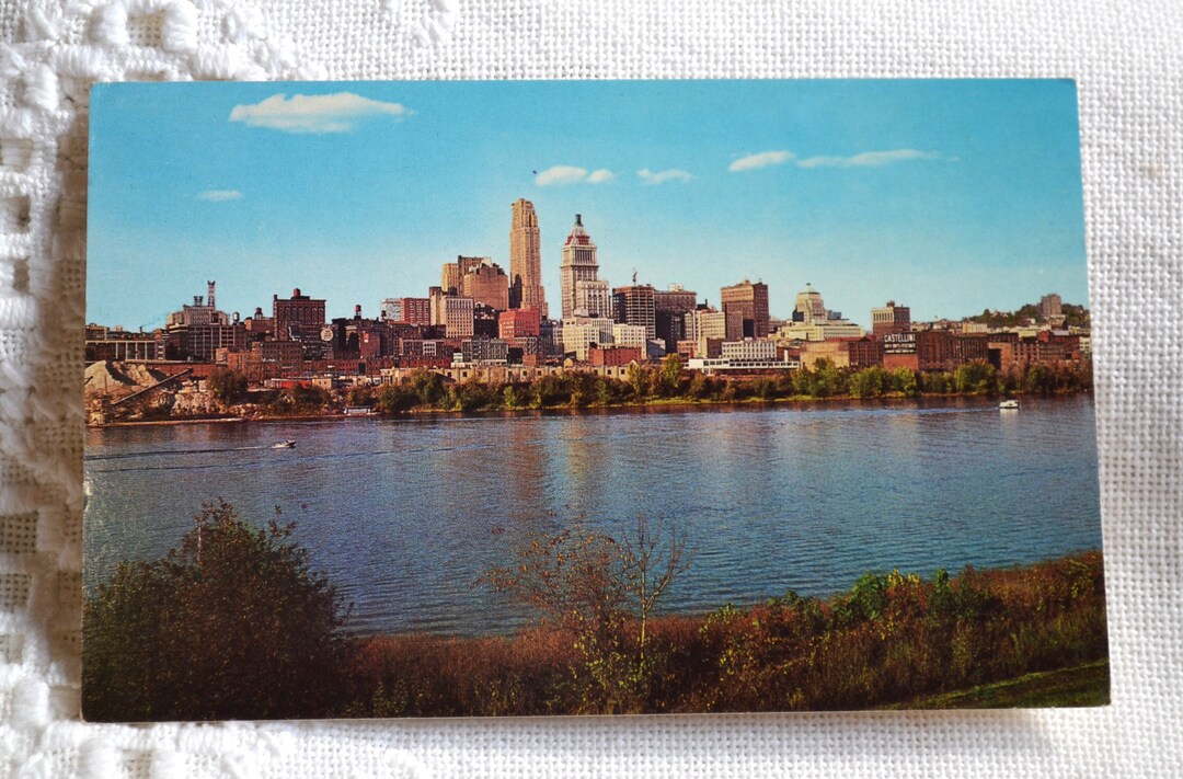 Vintage OHIO Postcard Cincinnati Skyline Ohio River Carew Americana ...