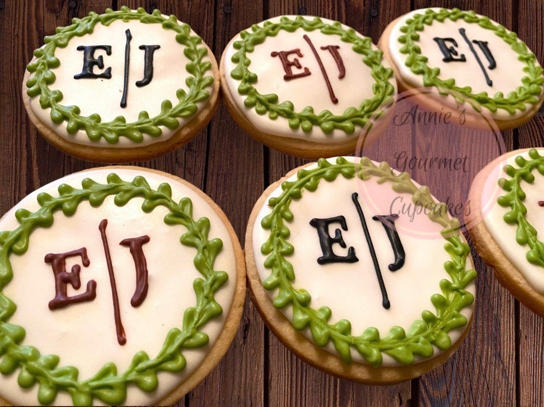 Initials Wreath Wedding Sugar Cookies 1dzn - Etsy