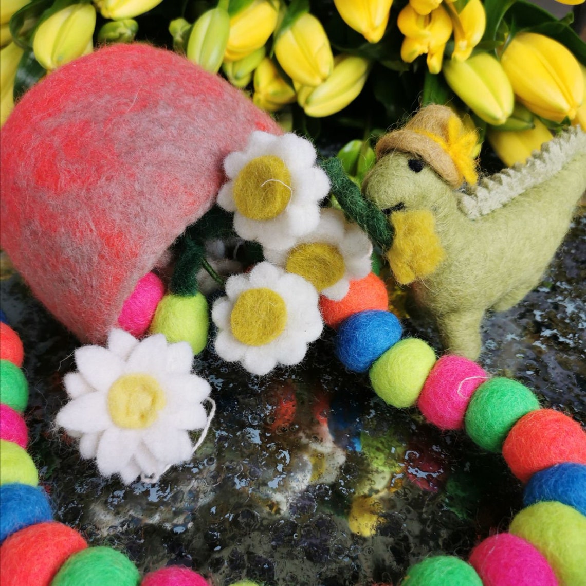 Needle Felt Pot O' Flowers Hanging Decoration: Handmade Wool Daisies or ...