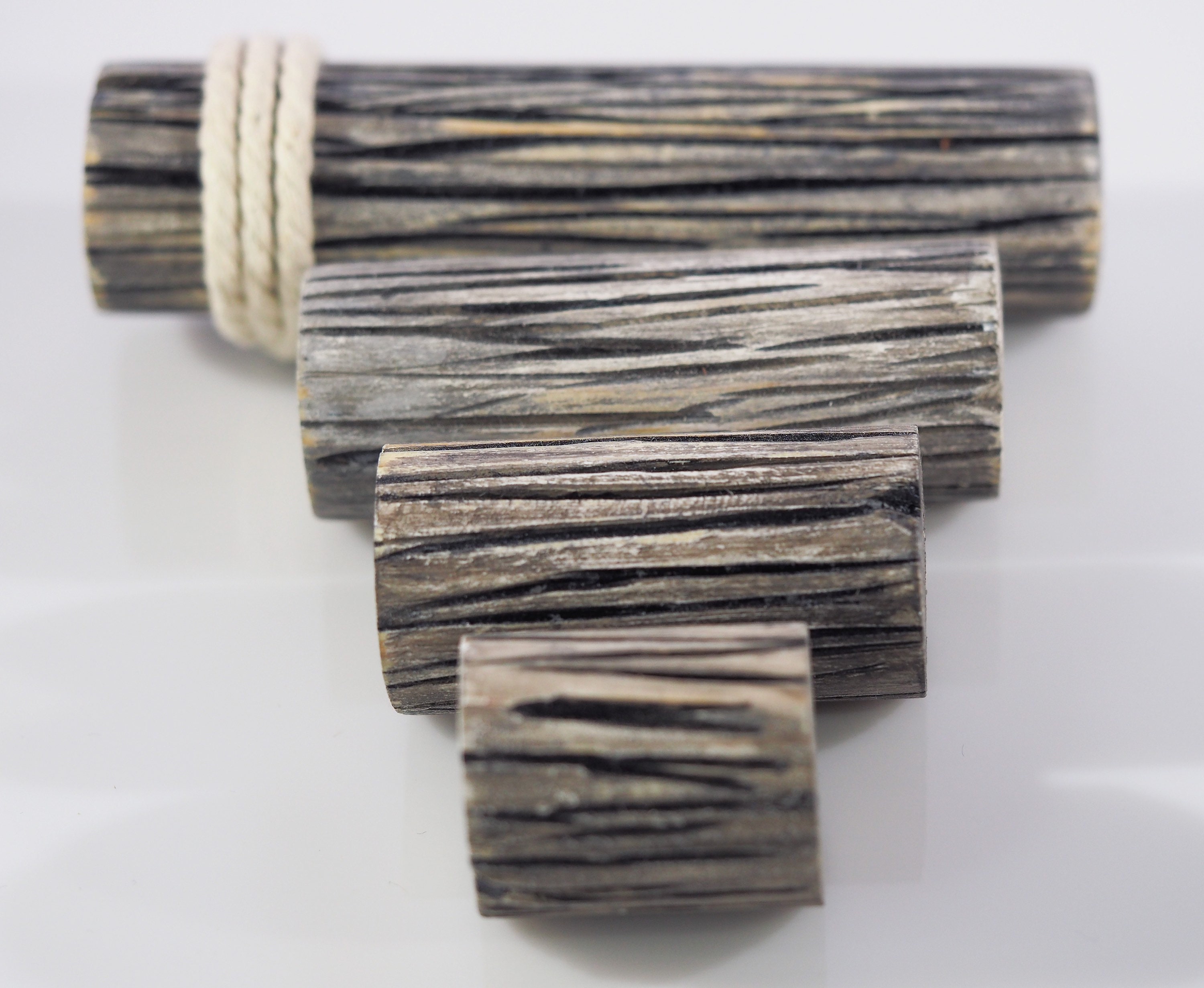 1:12 Scale Solid Wooden Ocean Pillars Set of 4 (barnyard Grey) - Etsy