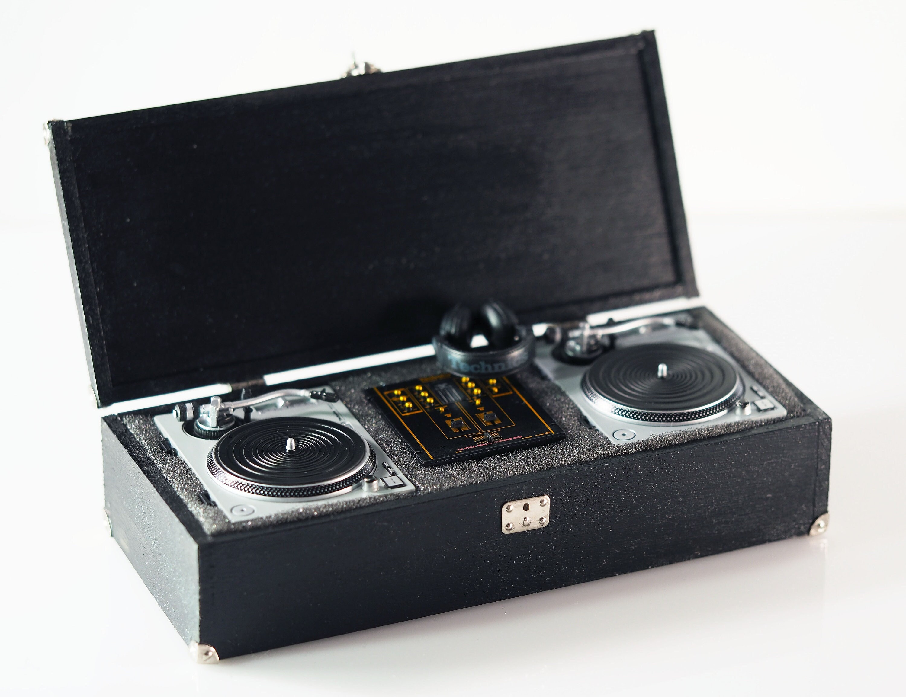 1:12 Scale Handmade Wooden 80’s/90’s Dj Crate/coffin for Technics ...