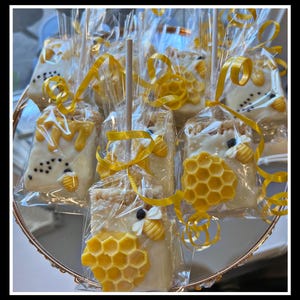 Bee Rice Krispie Treats: Bumble Bee Party Favors - Etsy