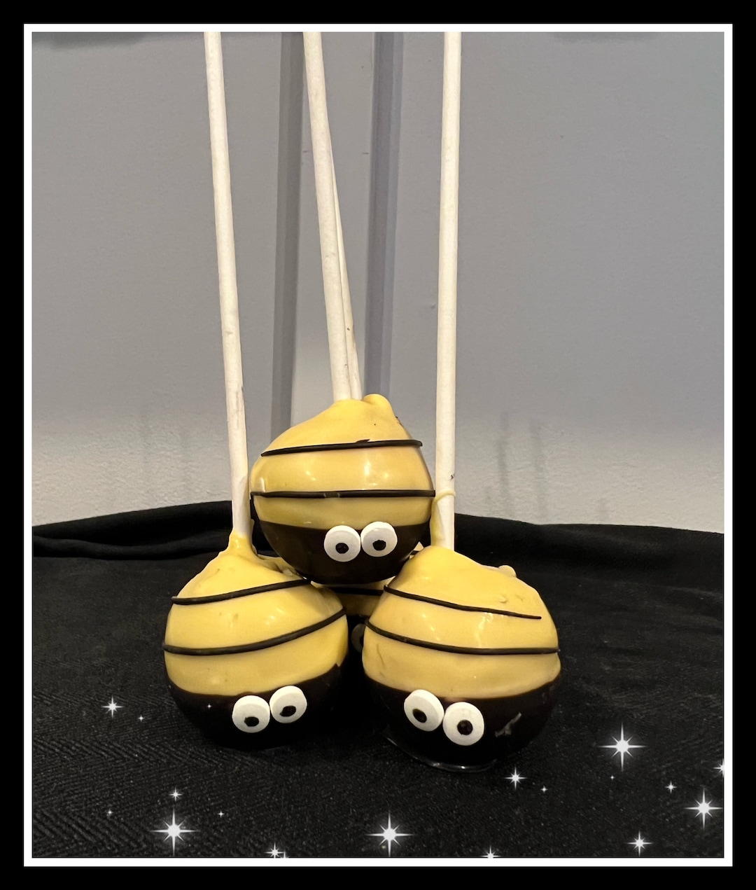 Bee Cake Pops, Bumble Bee Cakepops, Bumble Be Cake Pop Favor - Etsy