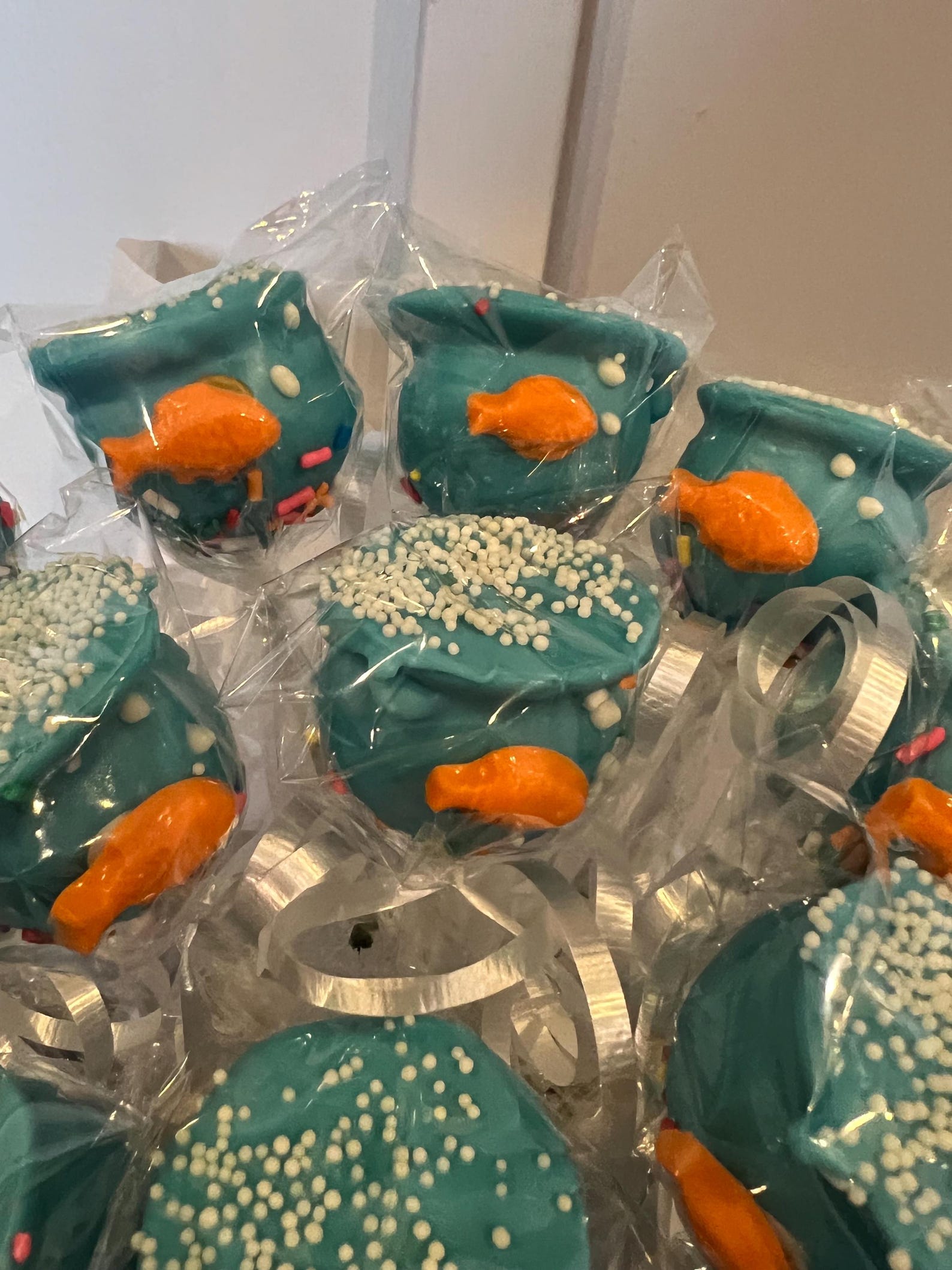 Gourmet Fish Cake Pops: Sea Themed Chocolate Pretzel Favors - Etsy